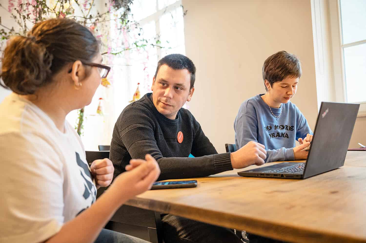 De DIGIdokter: vanaf nu elke dinsdagvoormiddag in Taverne De Kolonie ... De DIGIdokter: vanaf nu elke dinsdagvoormiddag in Taverne De Kolonie ...